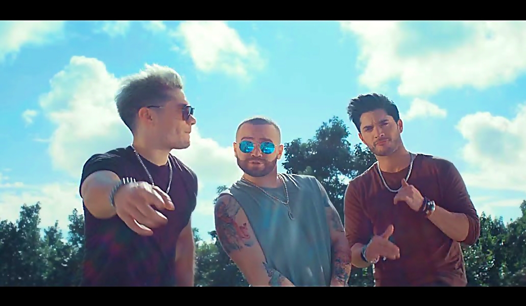 Daniel Elbittar sube por cuarta vez a YouTube el vídeo de "Estoy vivo ...